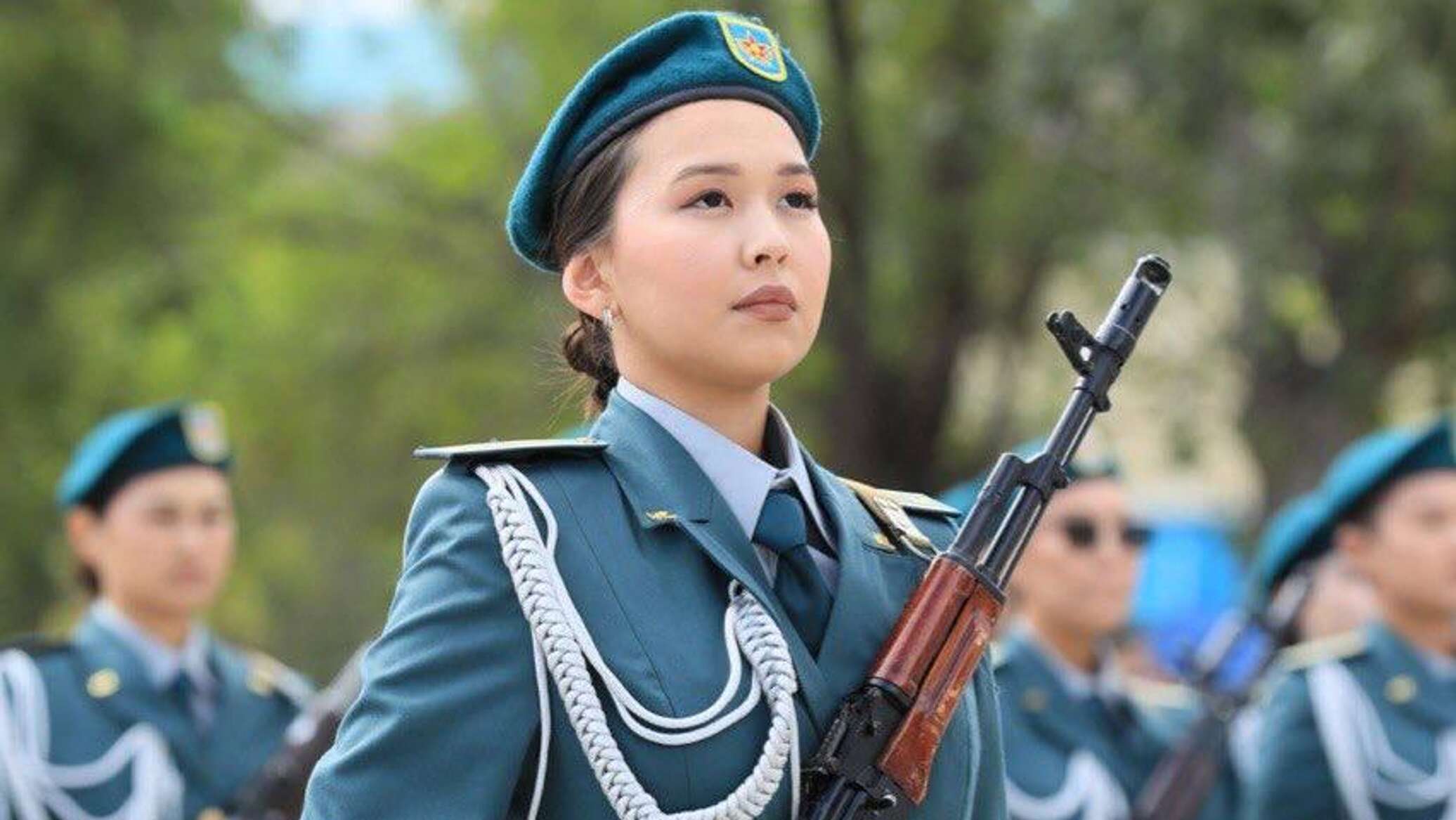 Ақтөбеде әуе қорғанысы күштерінің институты алғаш рет қыздарды оқуға ...