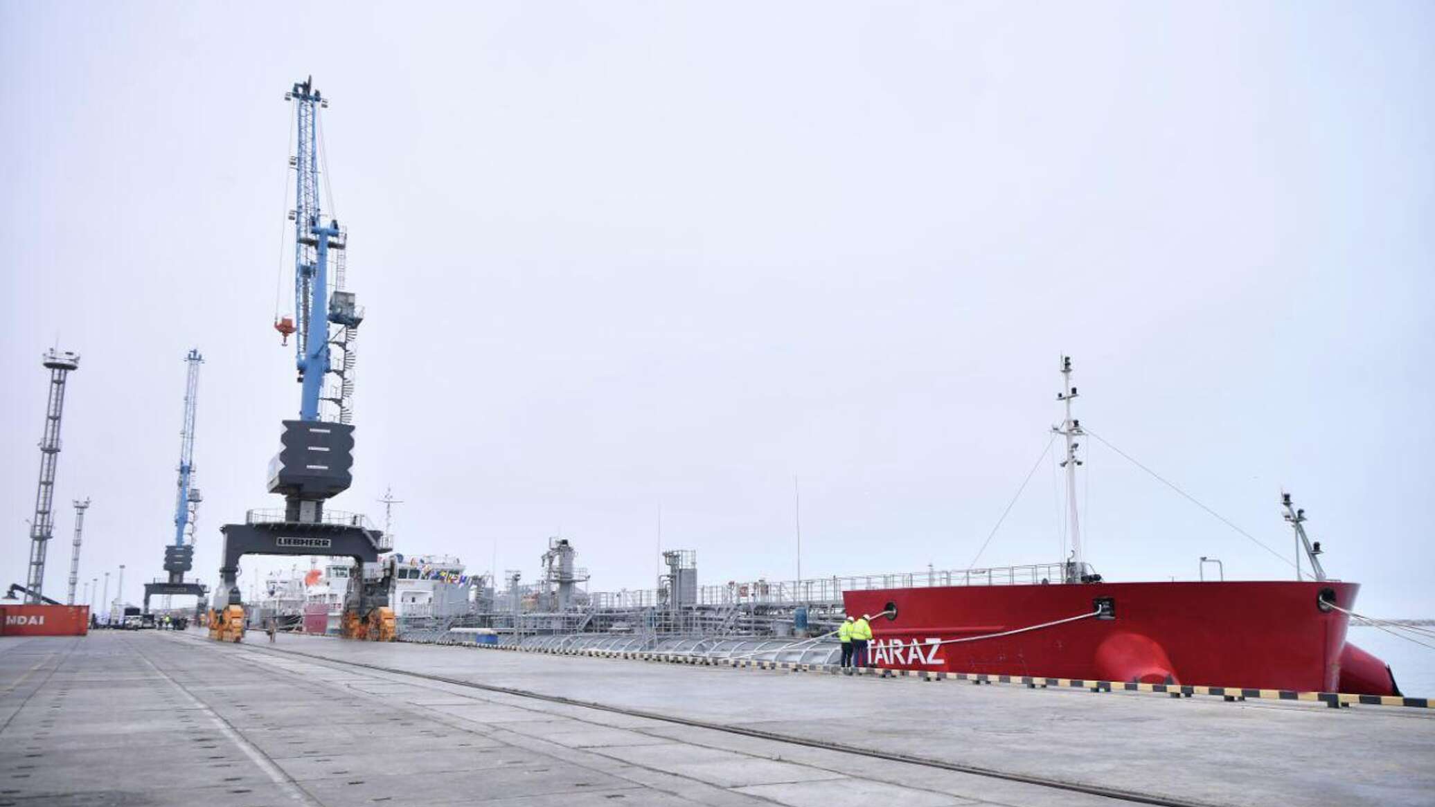 Глава "КазМунайГаз" доложил Токаеву о разработке крупных месторождений ...