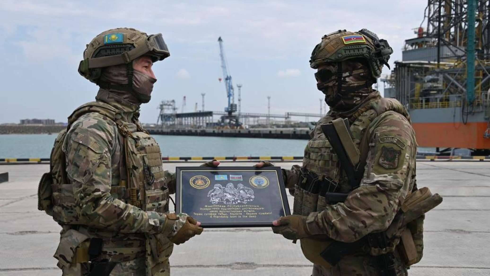 Моряки Казахстана и Азербайджана "освободили" судно от "пиратов ...