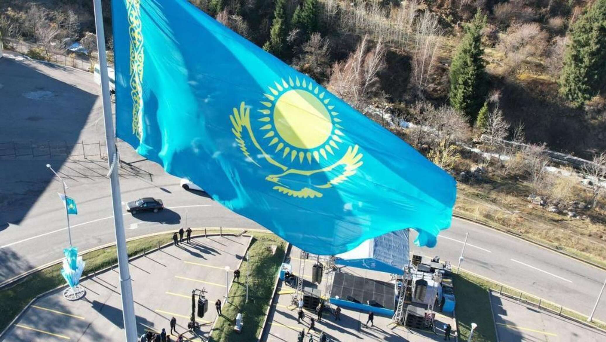 День государственных символов отмечают сегодня в Казахстане - 04.06. ...