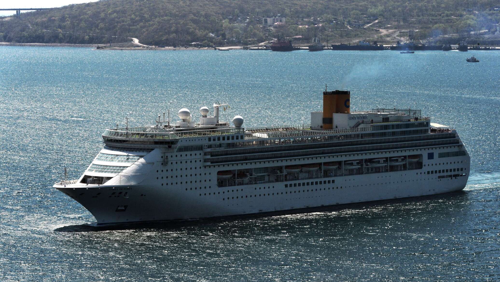 Круизный лайнер свяжет Казахстан и Россию на Каспии